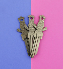 Dagger Key - KW1 Silver/Gold – CustomKeys.com