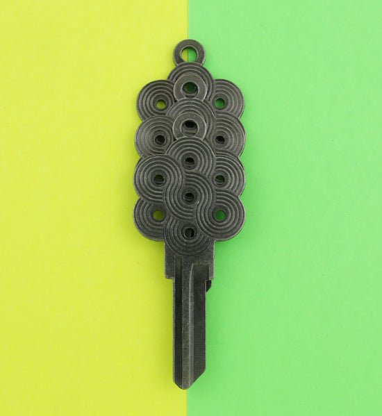 Full Circle Key - KW1 Silver/Gold – CustomKeys.com